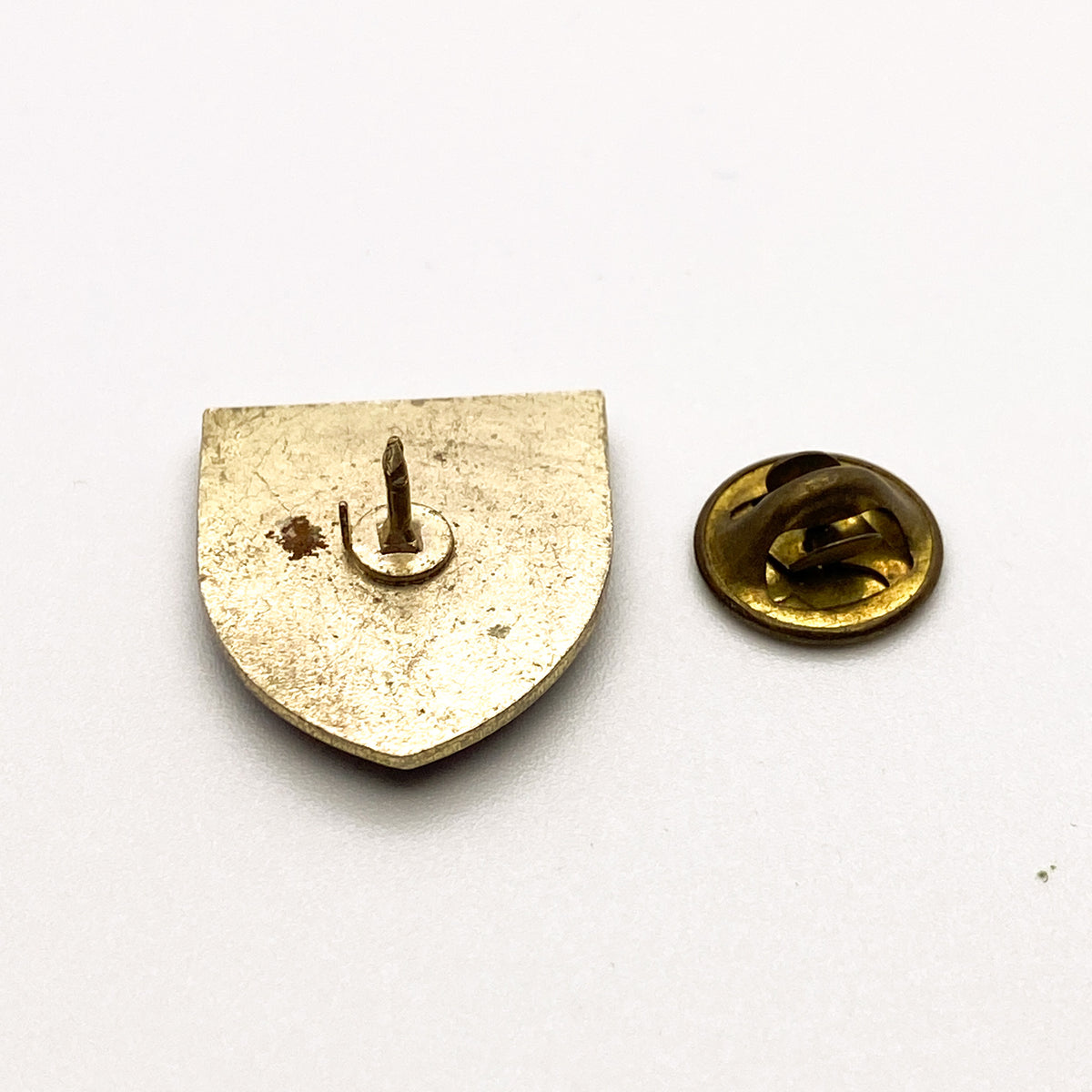 Vintage 70's “FBI: Female Body Inspector” Enamel Pin – CobbleStore Vintage