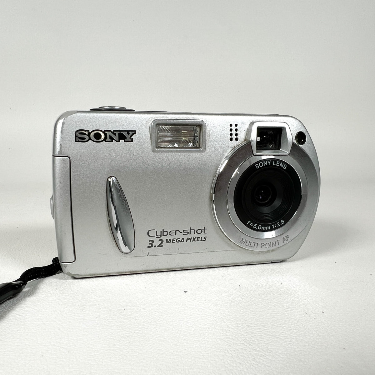 Vintage 2003 Sony Cybershot DSC-P32 Digital Camera – CobbleStore Vintage