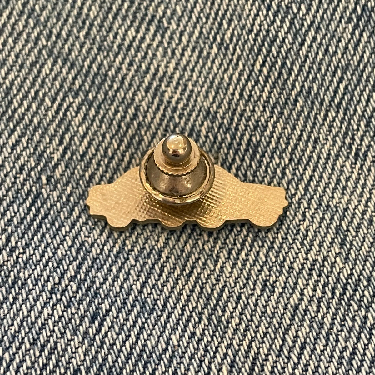 Vintage 70's Red BMW Lapel Pin – CobbleStore Vintage